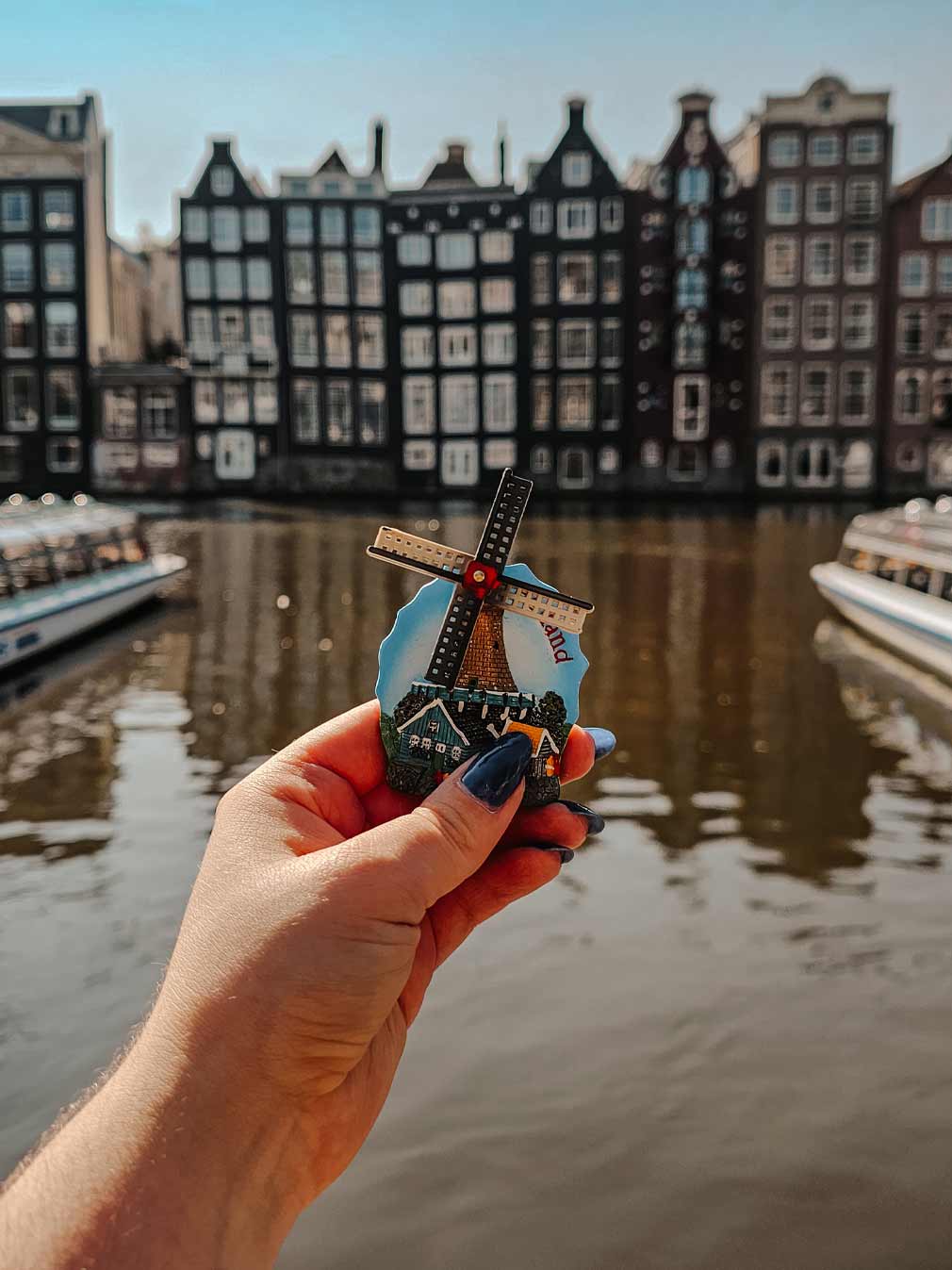 What language is spoken in Amsterdam? (Locals Guide)